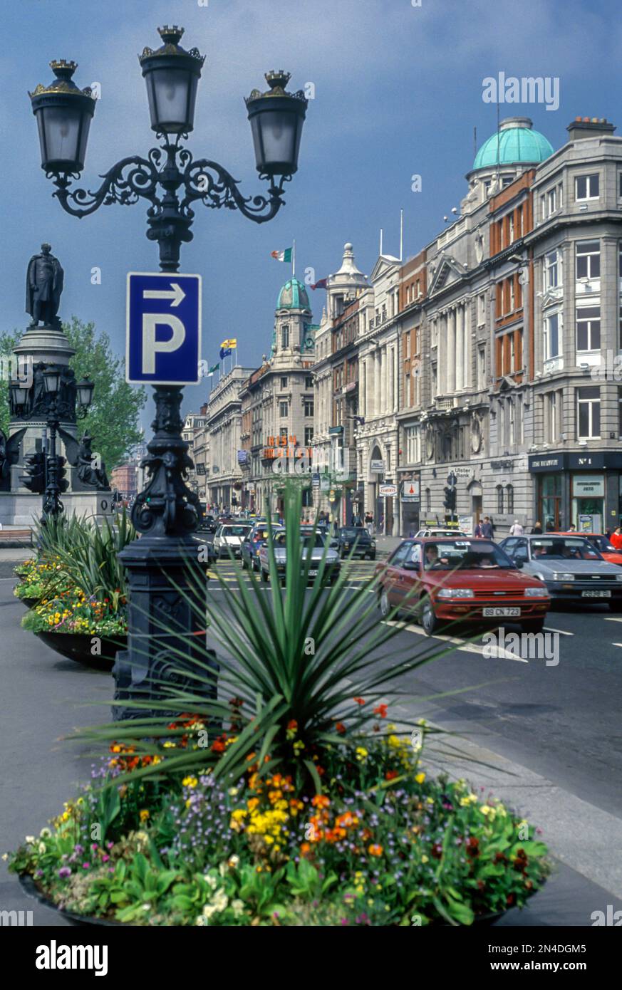 1990 HISTORICAL STREET SCENE O’CONNELL STREET BRIDGE DUBLIN IRELAND ...