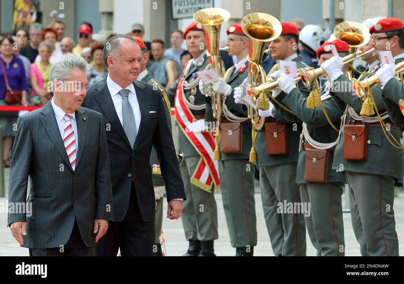 Austrian President Heinz Fischer and President of Slovakia Andrej Kiska ...