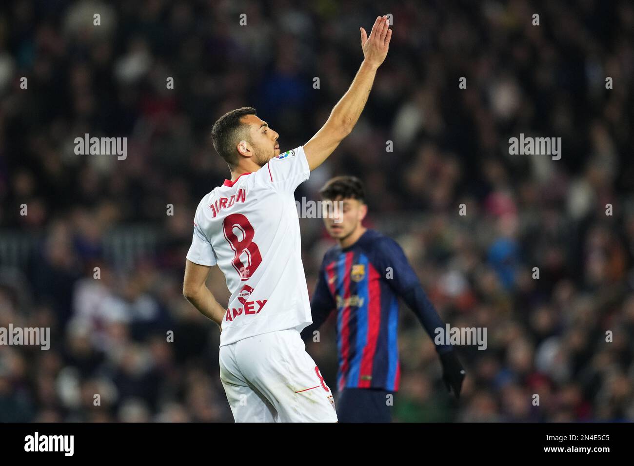 Joan Jordan of Sevilla FC during the La Liga match between FC Barcelona ...