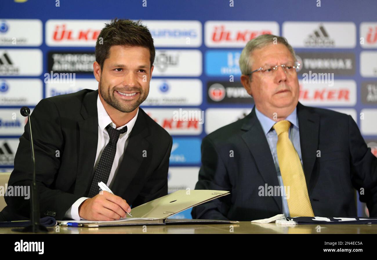 Brazilian soccer star Diego Ribas, left, with Aziz Yildirim, the ...