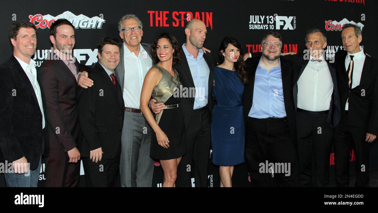 The Strain Cast: Chuck Hogan, Drew Nelson, Sean Astin, Carlton Cuse ...