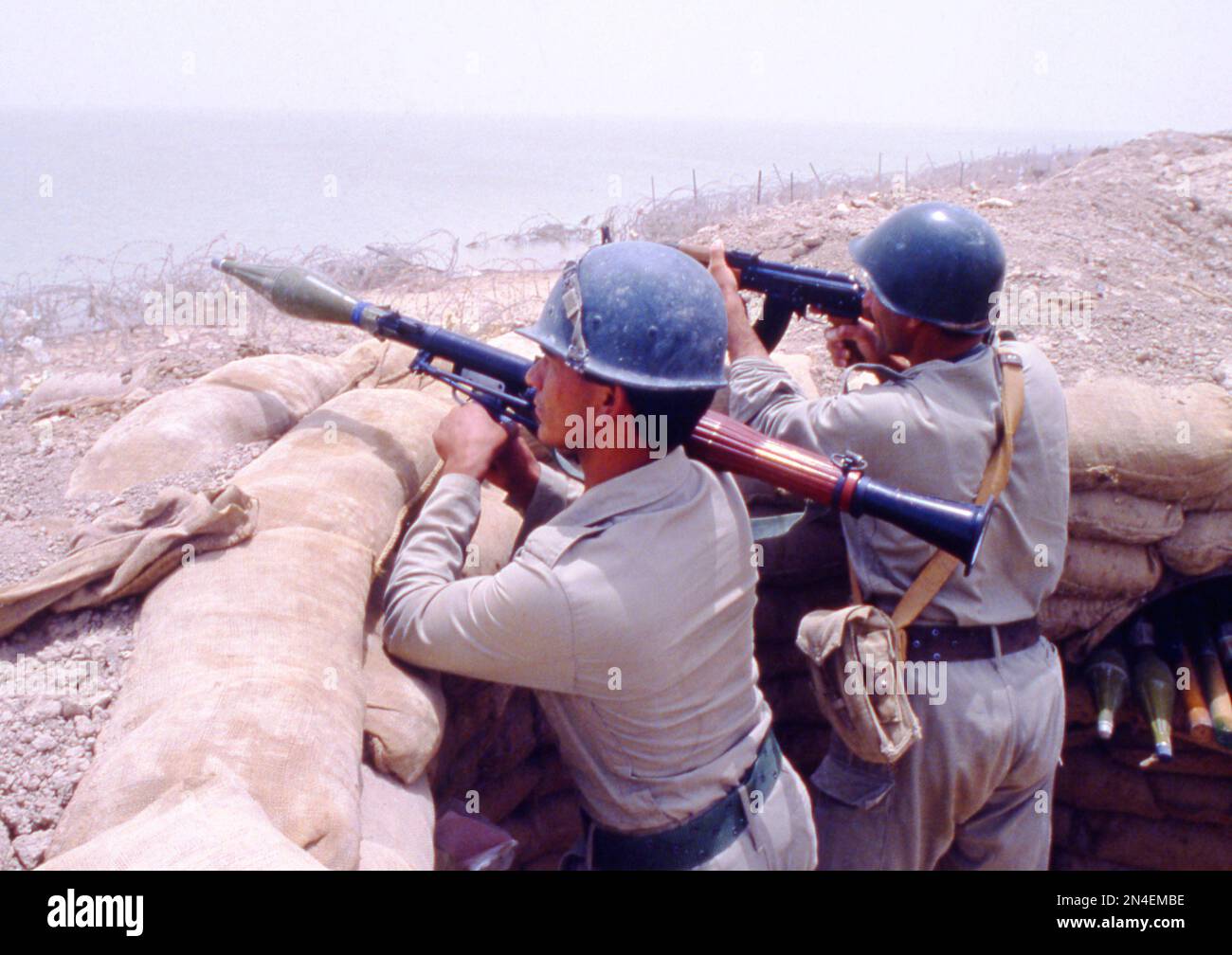 Iraqi troops manning defensive positions in the Majnoon Island area ...