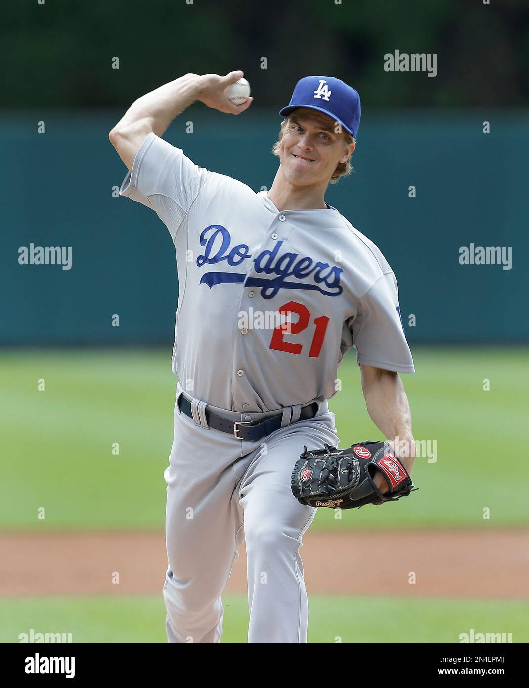 Los Angeles Dodgers pitcher Zack Greinke throws a warmup pitch against ...