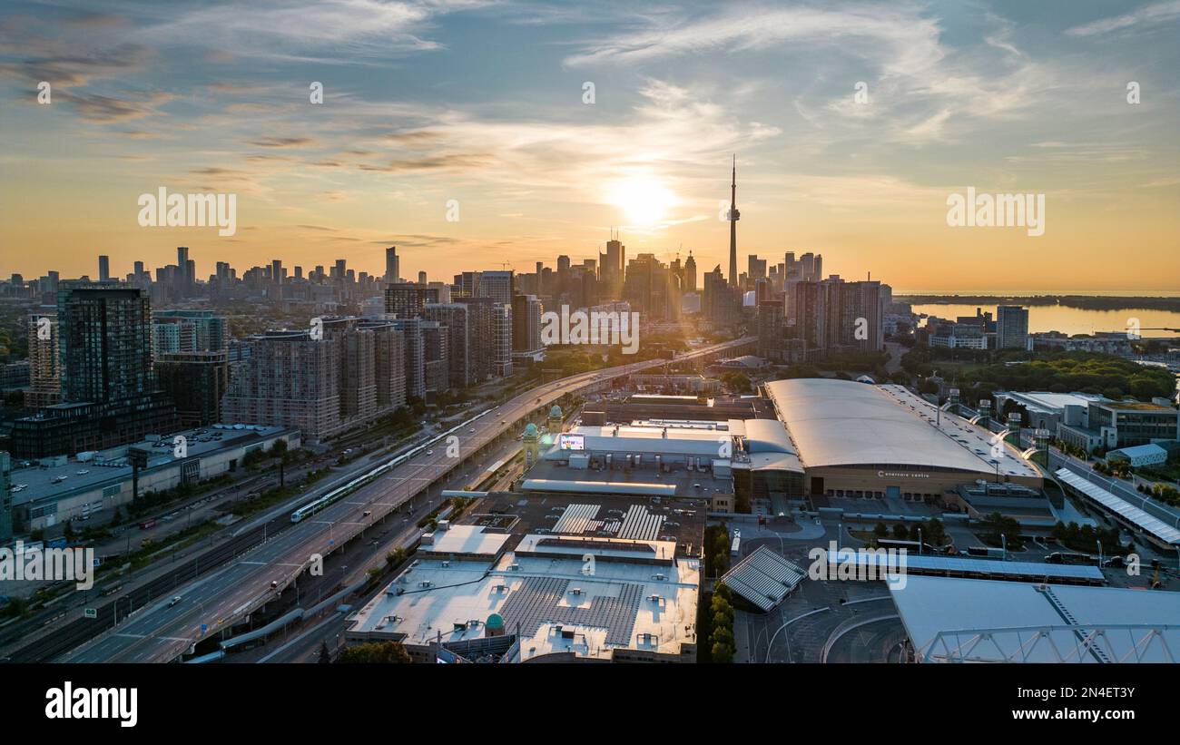 Bmo tower hi-res stock photography and images - Alamy
