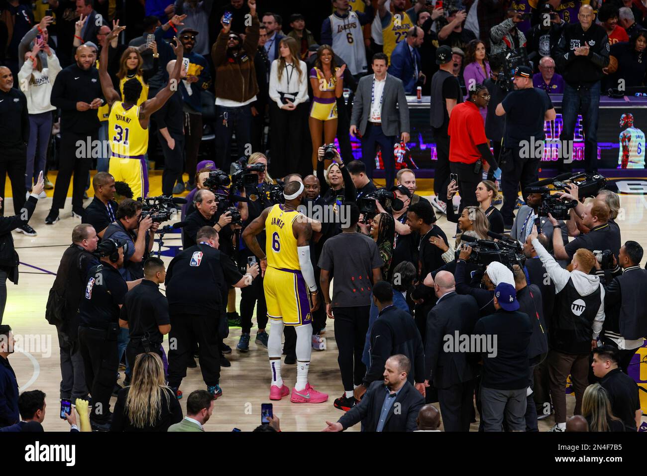 Lebron james lakers 6 hi-res stock photography and images - Alamy