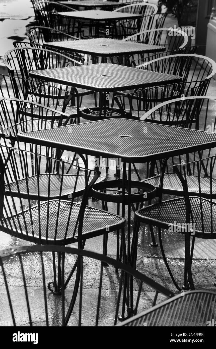 Wet tables Black and White Stock Photos & Images - Alamy