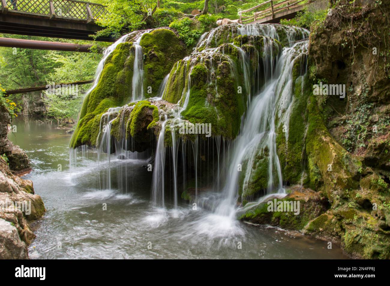 Beautiful waterfall cascade bigar hi-res stock photography and images ...