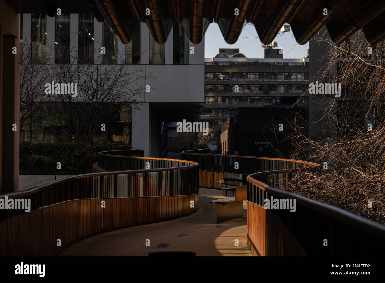 St Alphage Highwalk, pedestrian walkway overlooking London Wall, London ...