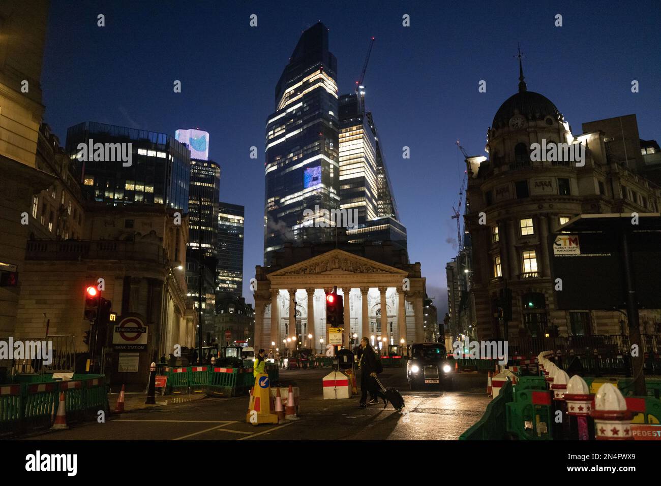 An early clear winter's morning outside the Bank of England and The ...