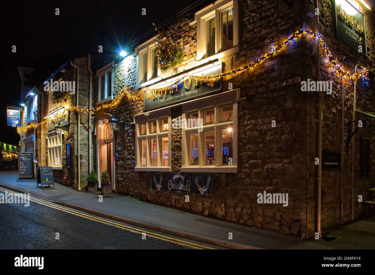 Visit settle a special market town in the yorkshire hi-res stock ...