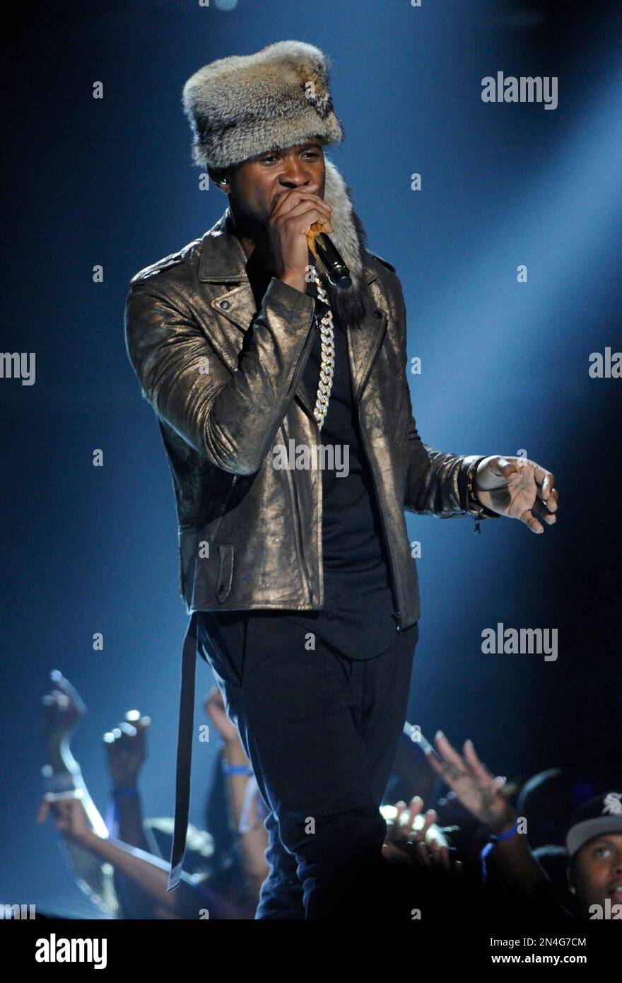 Usher performs at the BET Awards at the Nokia Theatre on Sunday, June ...