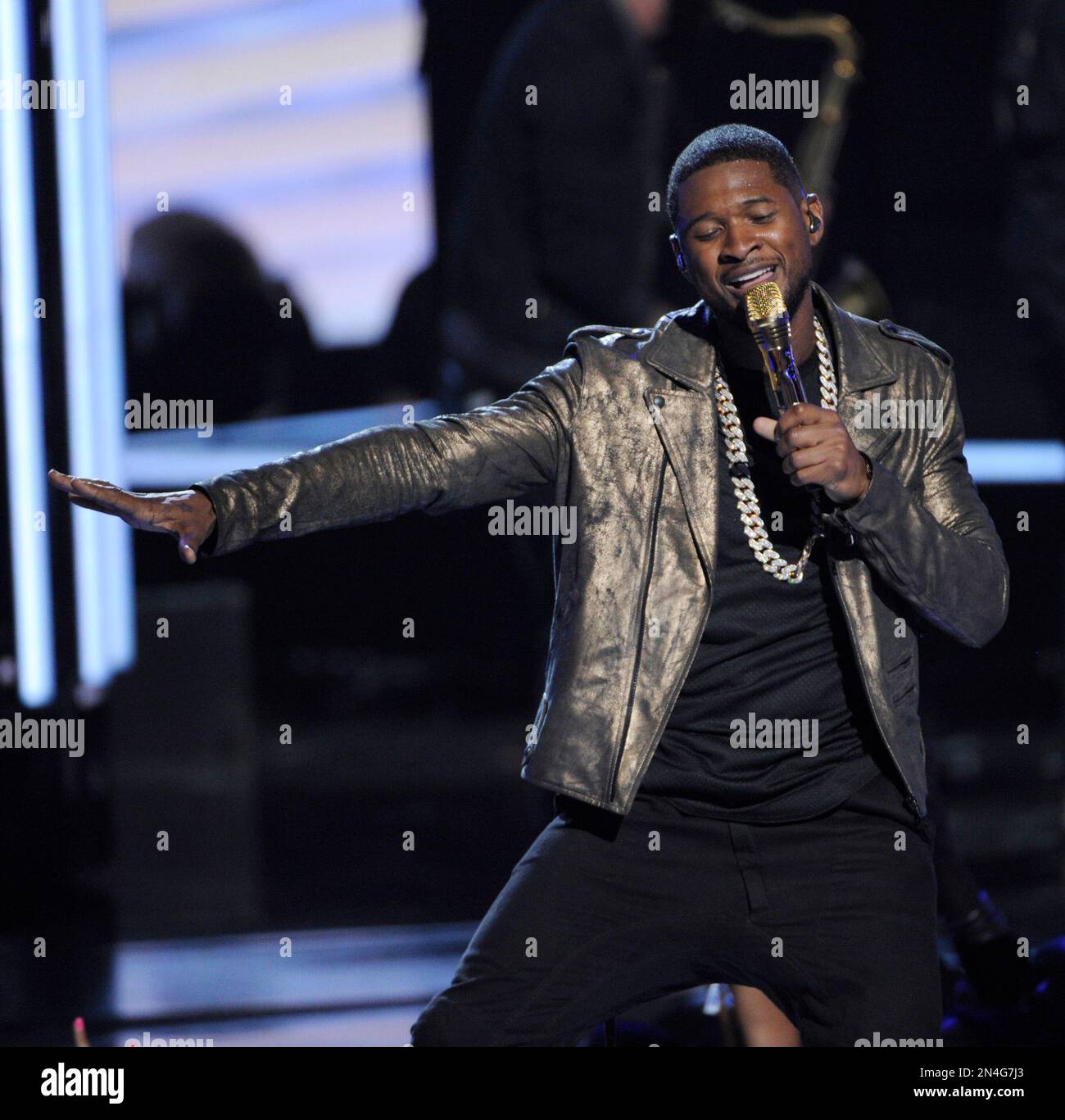 Usher performs at the BET Awards at the Nokia Theatre on Sunday, June ...