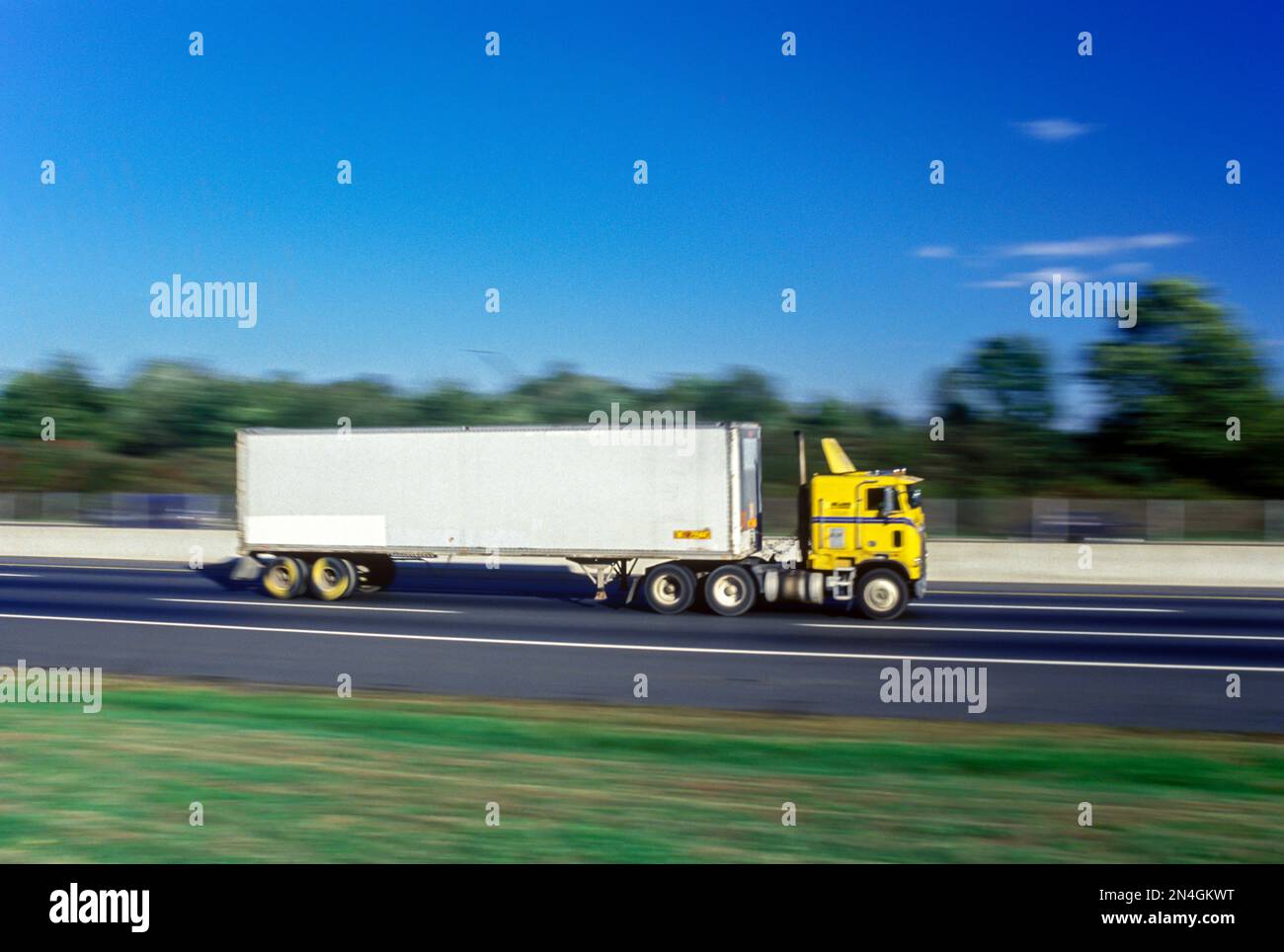 Semi trailer truck hi-res stock photography and images - Alamy