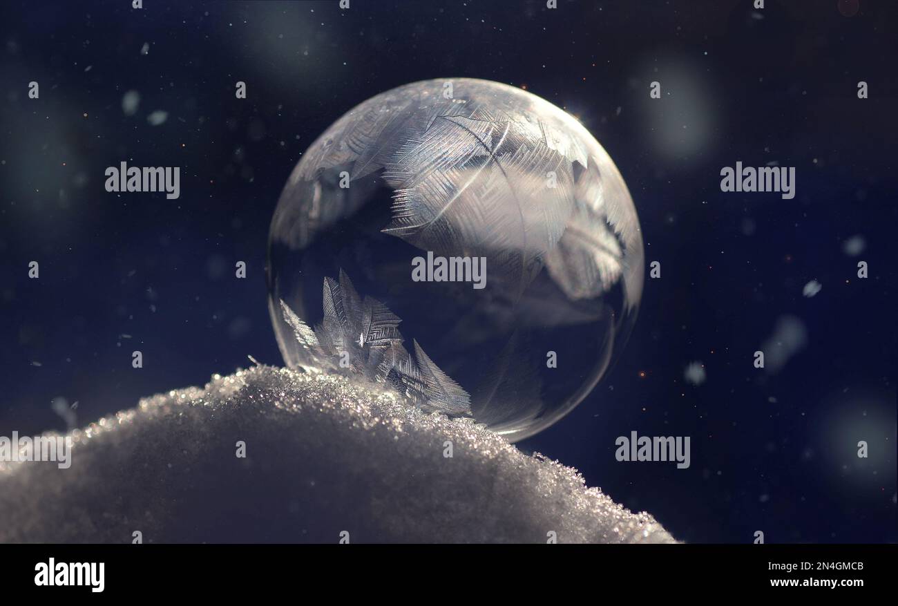 Frozen bubble, soap bubble in the frost Stock Photo - Alamy