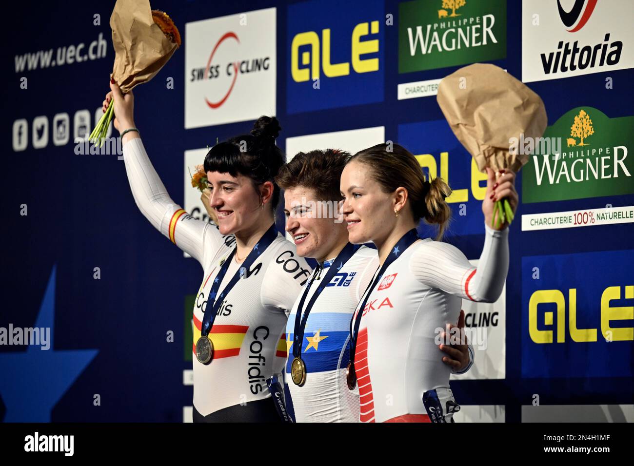 From left, silver medalist Eukene Larrarte Arteaga of Spain, gold ...