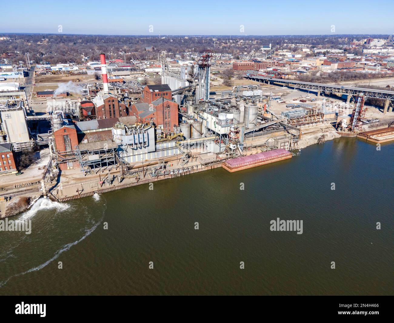 Ship smokestack aerial hi-res stock photography and images - Alamy