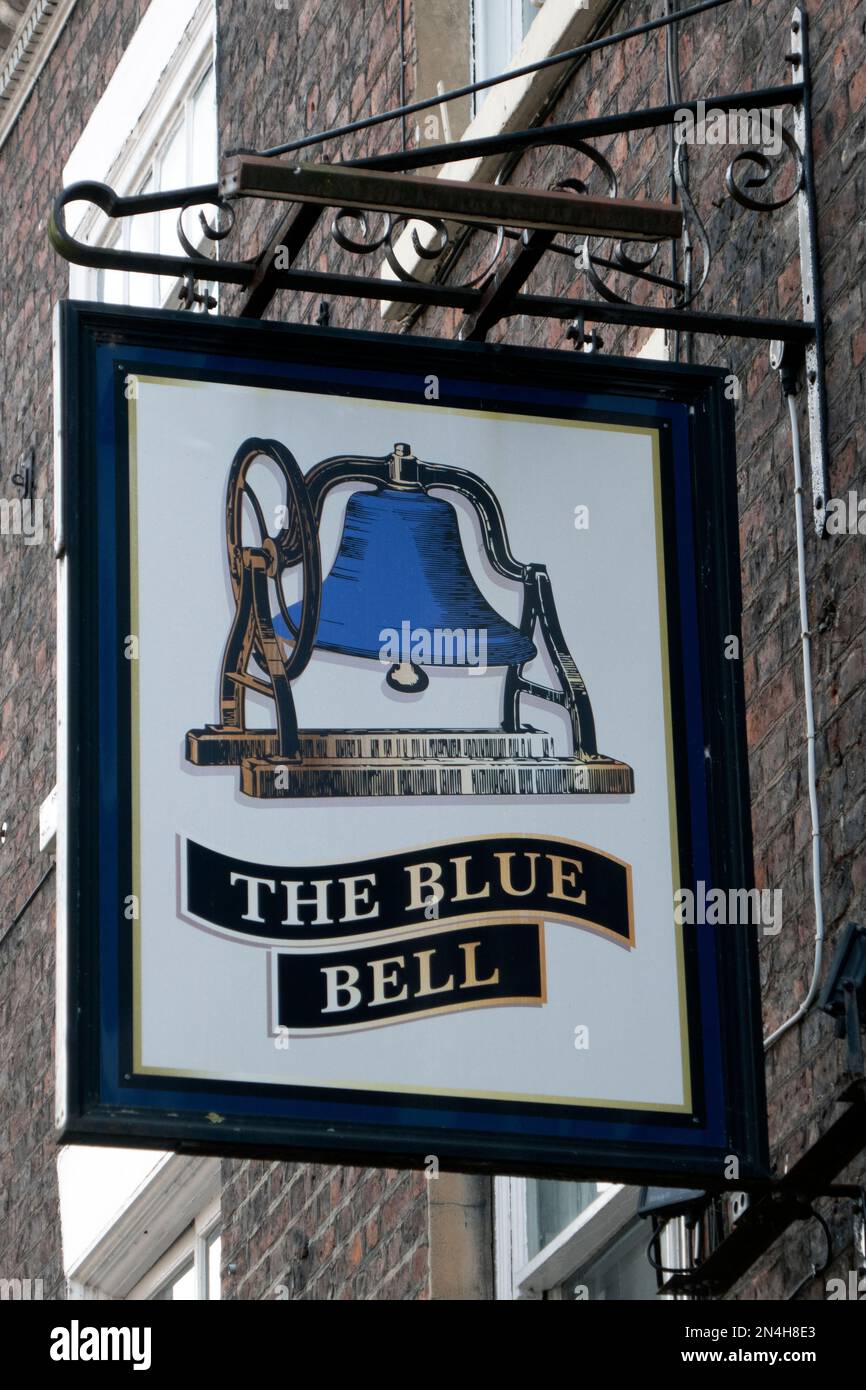 The blue bell pub sign hi-res stock photography and images - Alamy
