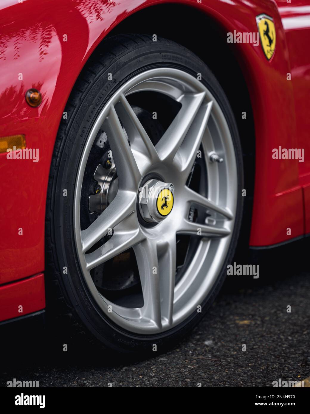 Ferrari f40 red hi-res stock photography and images - Alamy
