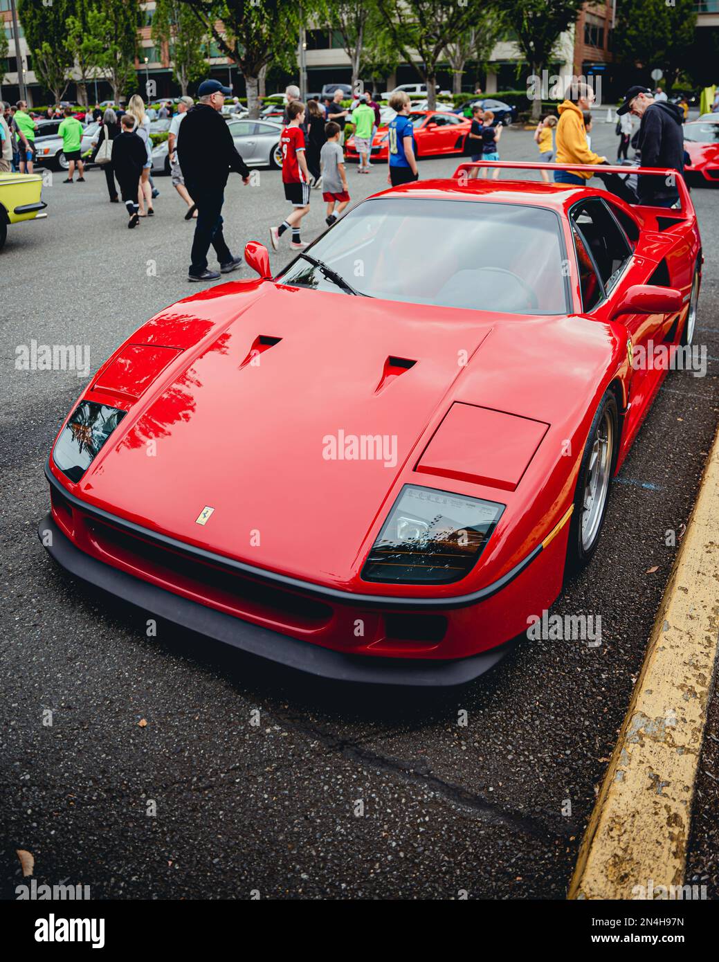 A vertical shot of the details of a red Ferrari F40 Stock Photo - Alamy