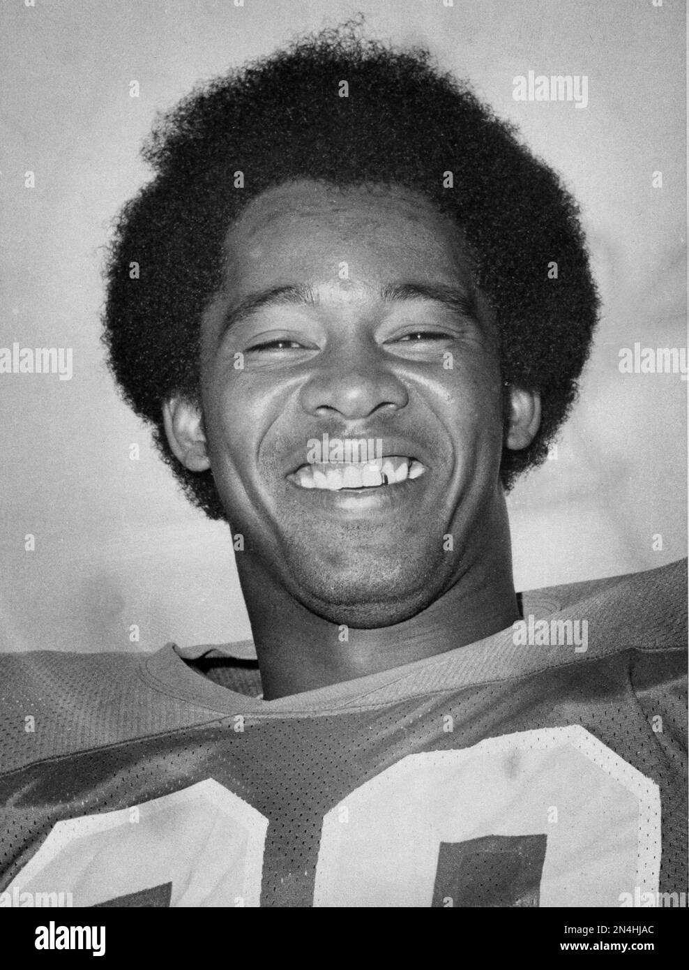 Charlie Sanders, 24-year-old tight end with the Detroit Lions is ...