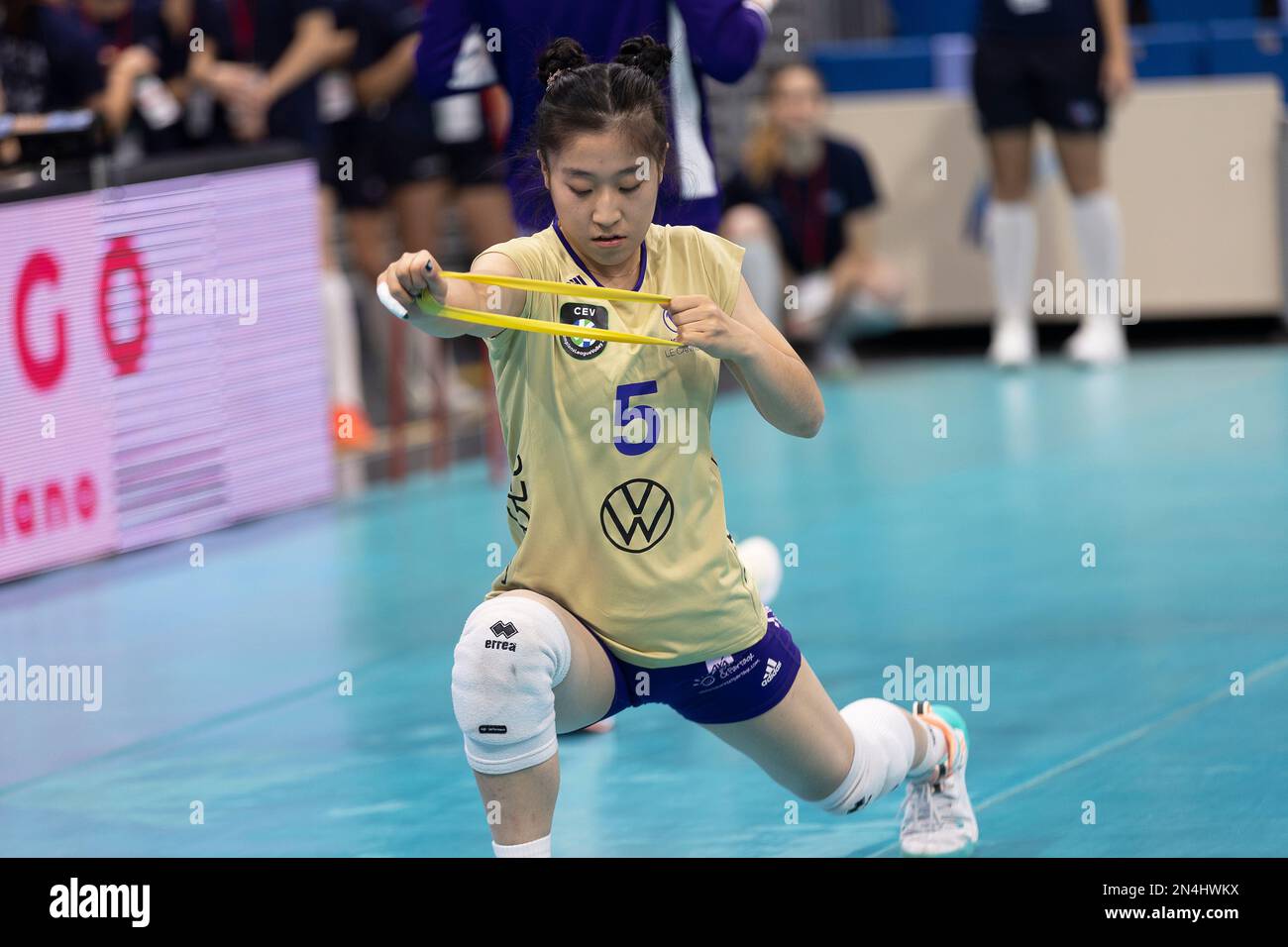 Wang simin hi-res stock photography and images - Alamy