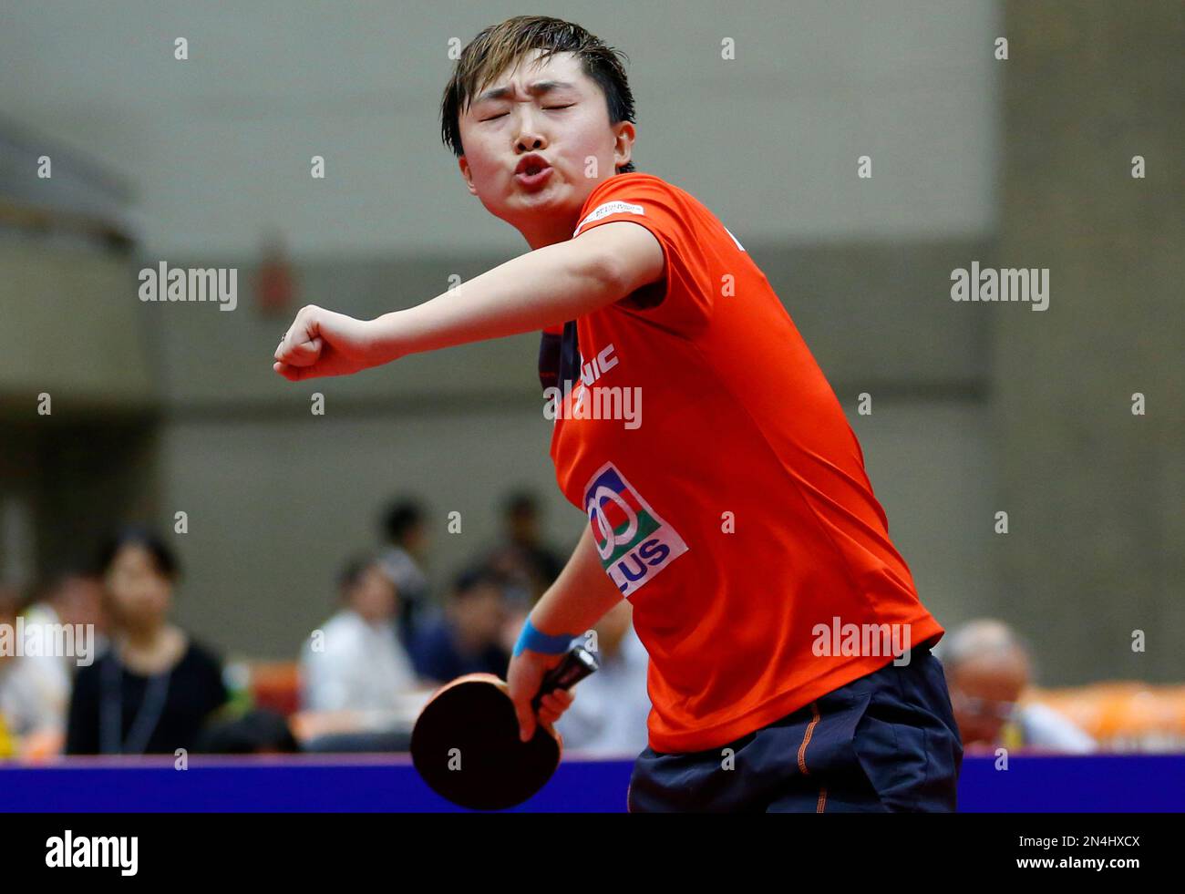 Feng Tianwei of Singapore celebrates after beating Kasumi Ishikawa of ...