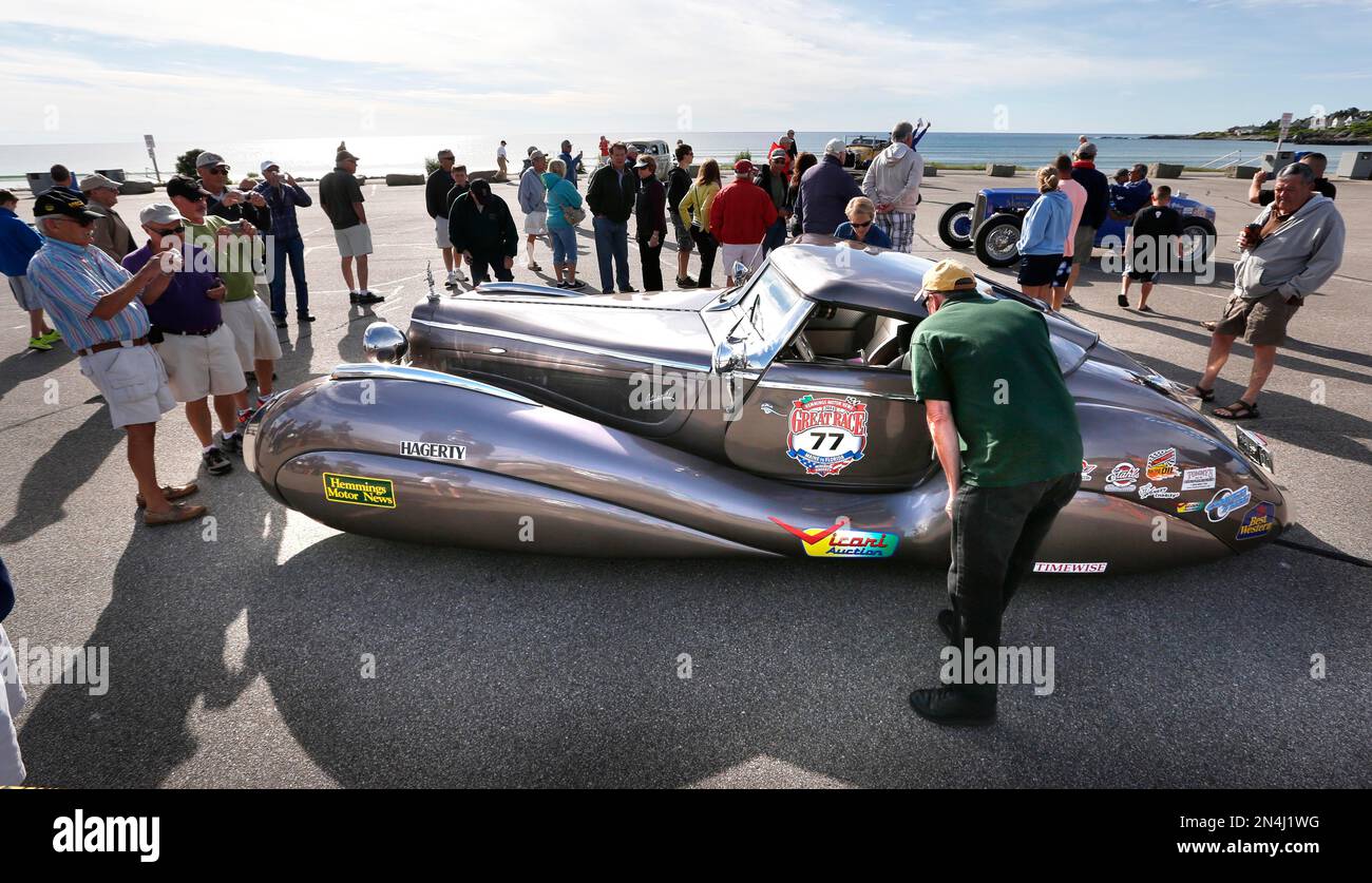 A 1932 tribute to a Bugatti Atlantis, owned by Pete Vicari of New ...