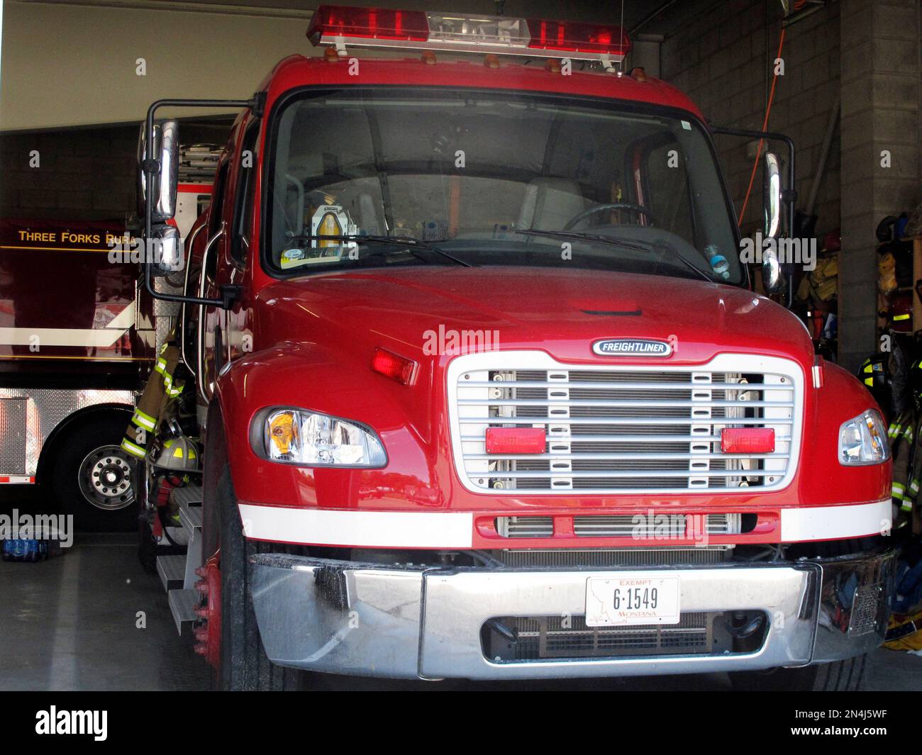 A structure fire engine similar to the one involved in a fatal crash in ...