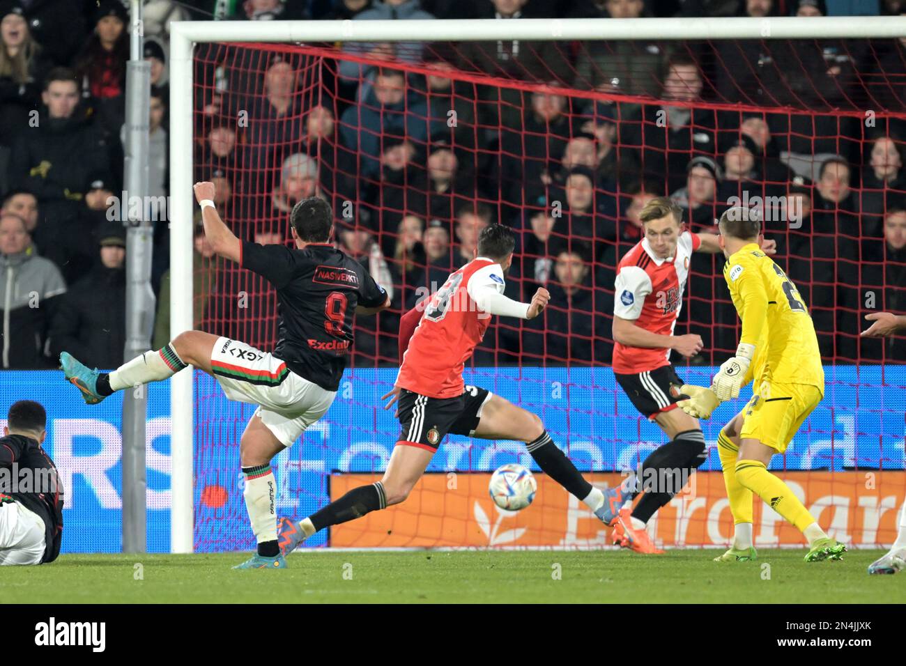 ROTTERDAM - (lr) Pedro Marques of NEC Nijmegen scores the 0-2, David ...