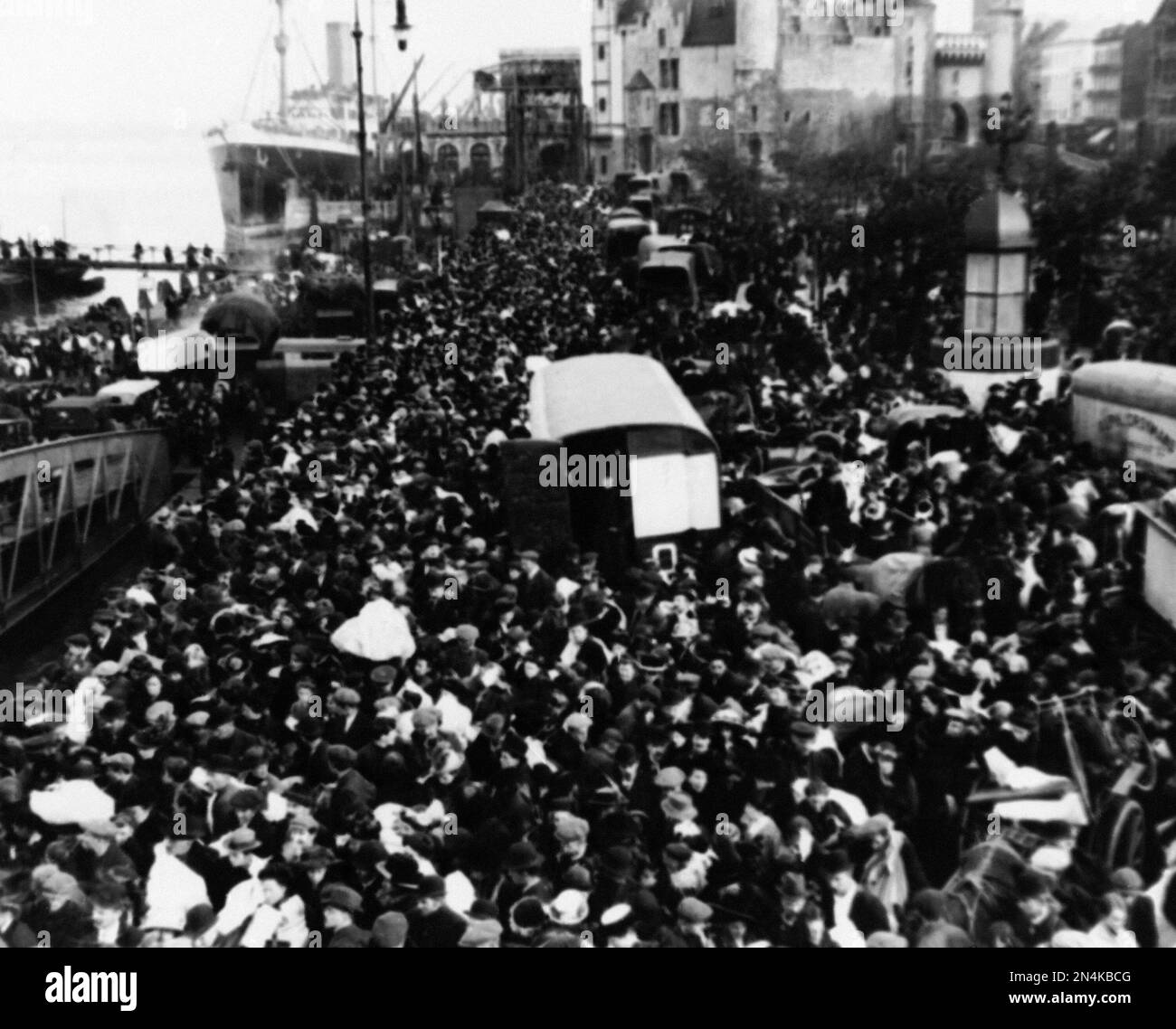 EIGHTEEN OF ONE HUNDRED PHOTOS WORLD WAR ONE CENTENARY TIMELINE - In ...