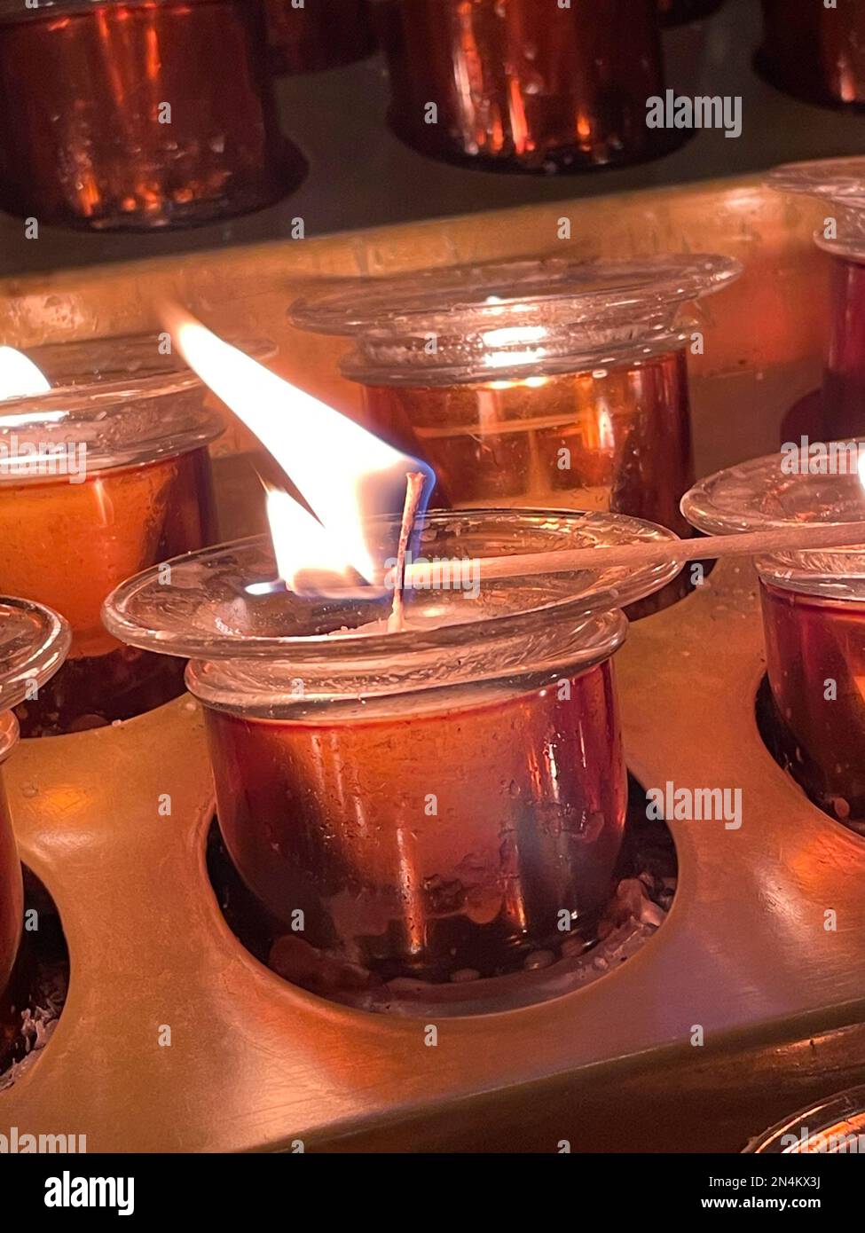 Votive Candle Offering, St. Patrick's Cathedral, Fifth Avenue, NYC, USA ...