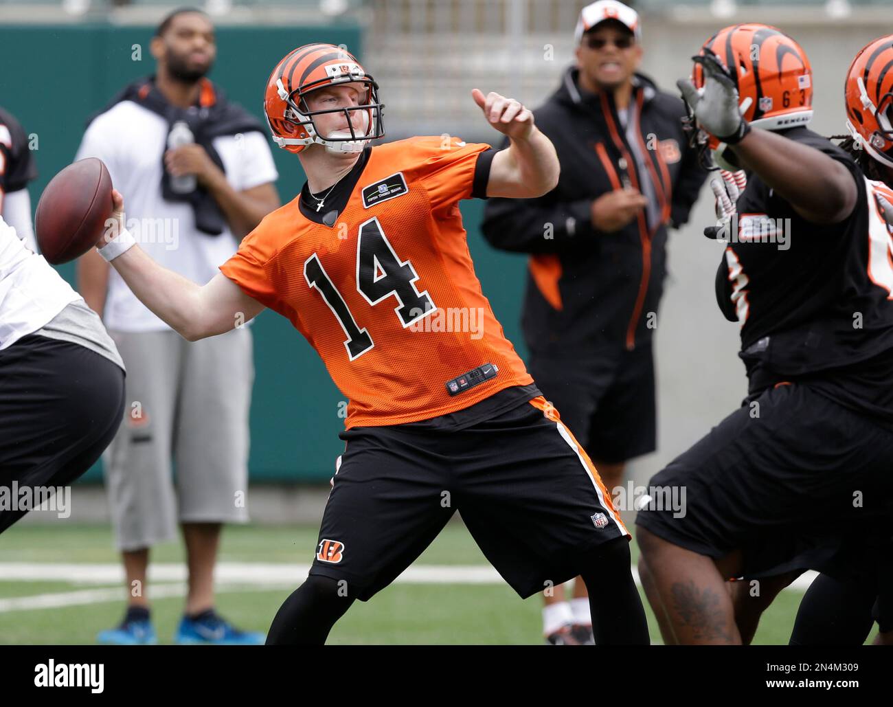 Cincinnati Bengals quarterback Andy Dalton passes the ball during an ...
