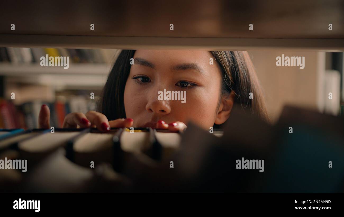 Korean schoolgirl hi-res stock photography and images - Alamy