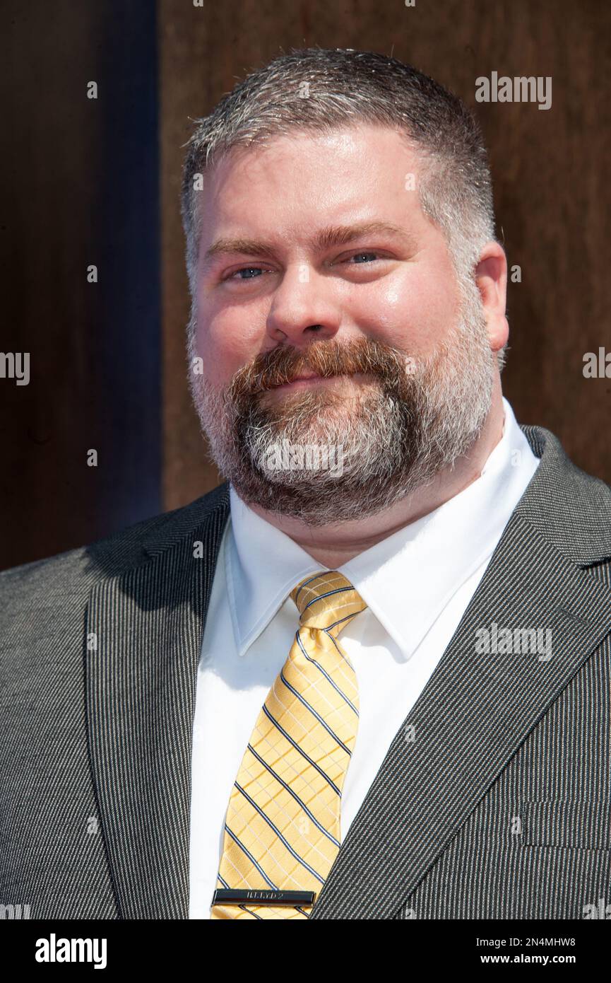 Dean DeBlois arrives at the LA Premiere of "How To Train Your Dragon 2 ...