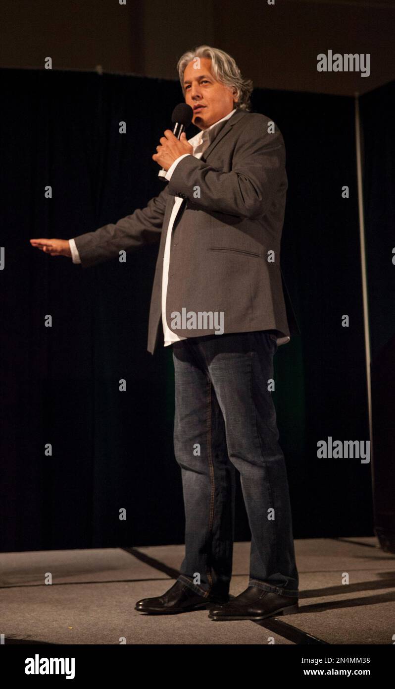 Actor Robert Beltran during the Creation Entertainment's Official Star ...