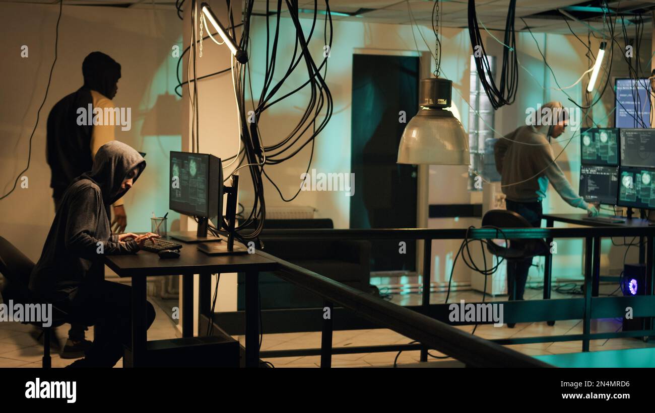 Spies activities hi-res stock photography and images - Alamy