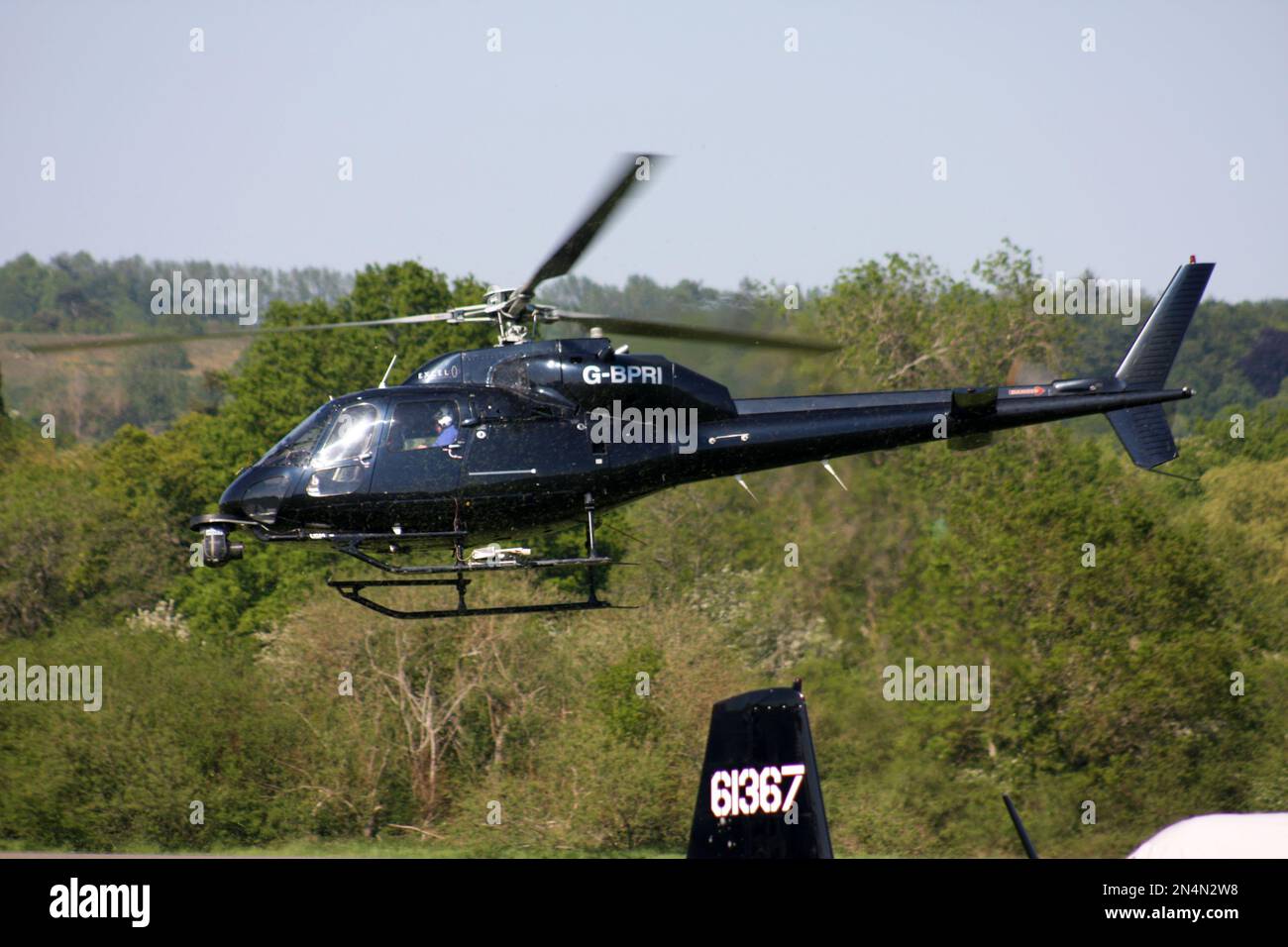 An Aérospatiale AS 355F1 Ecureuil 2 helicopter departing Redhill ...