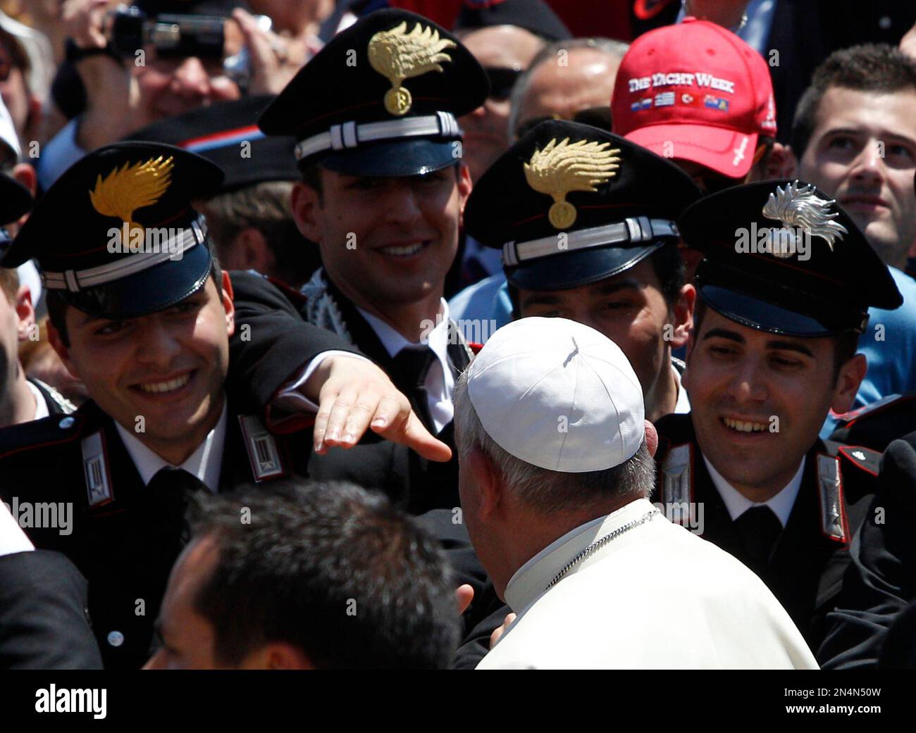 Pope Francis greets Italian Carabinieri paramilitary police officers as ...