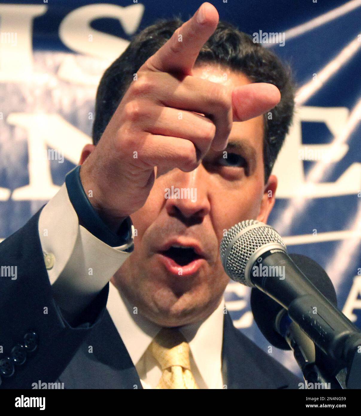 Chris McDaniel addresses his supporters, Tuesday June 3, 2014, at the ...
