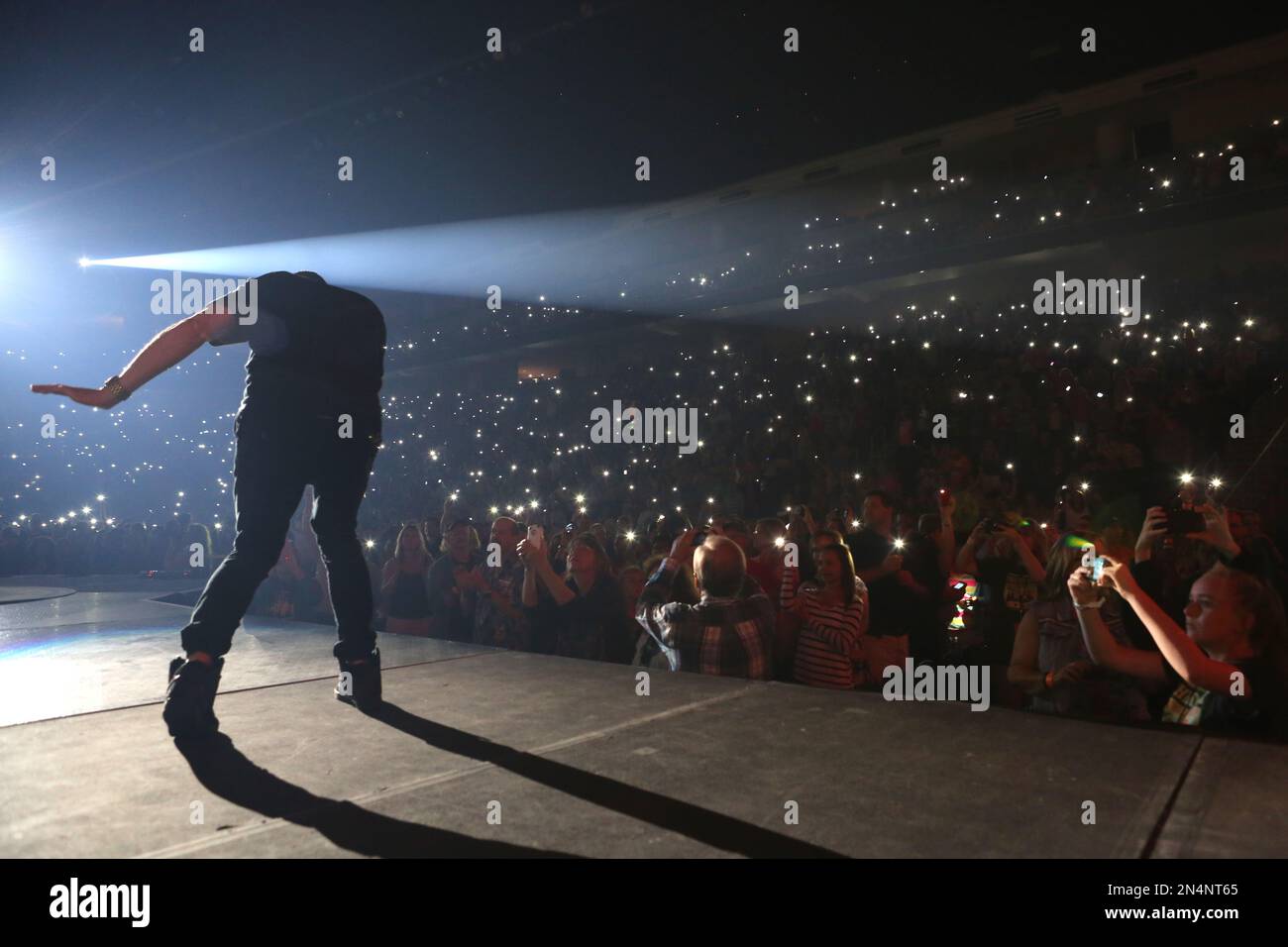 Tauren Wells, Blake Hubbard and DJ Cox with Royal Tailor performing as ...