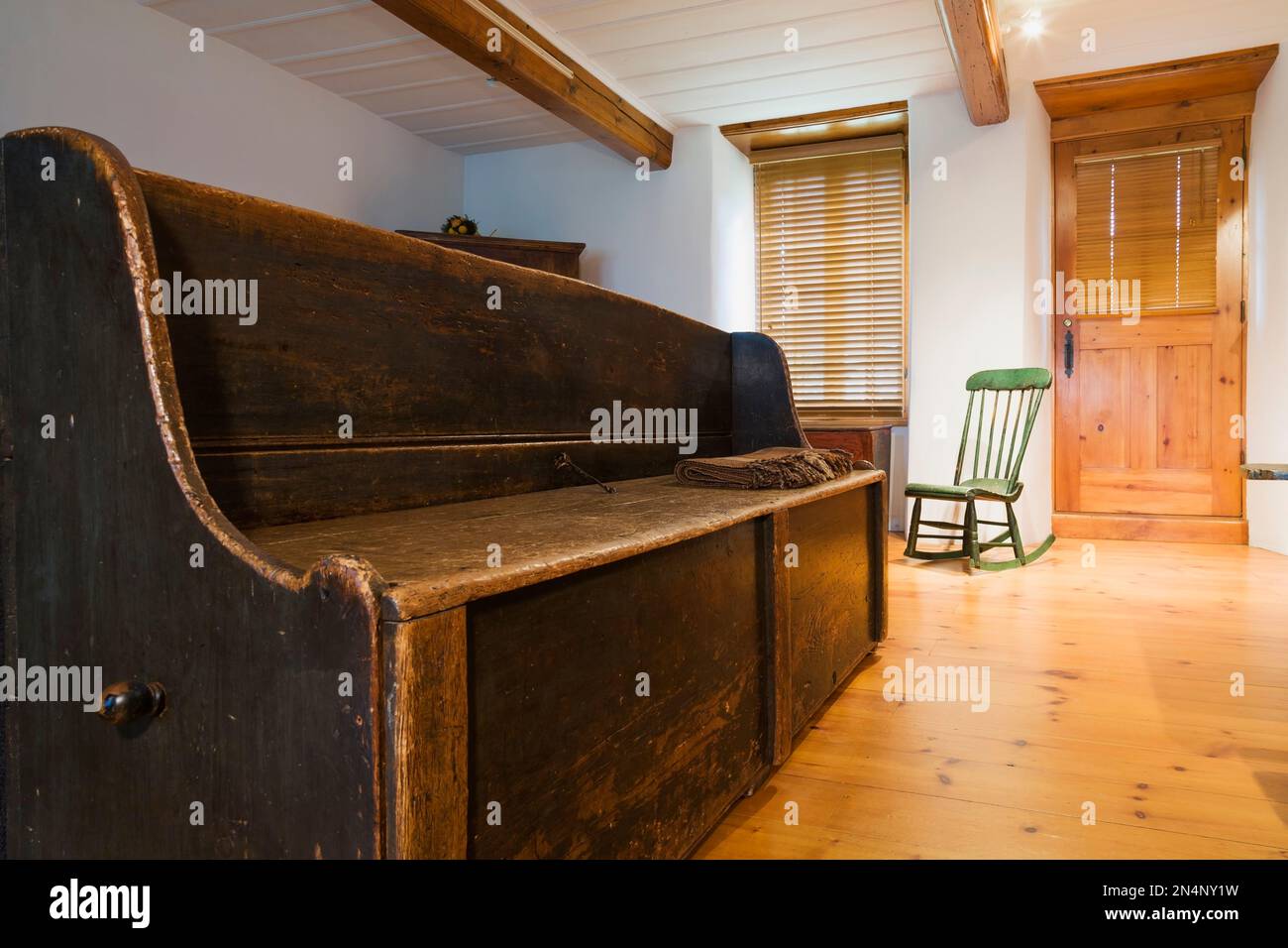 Pinewood 1830s beggar's bench and green wooden Boston rocking chair ...