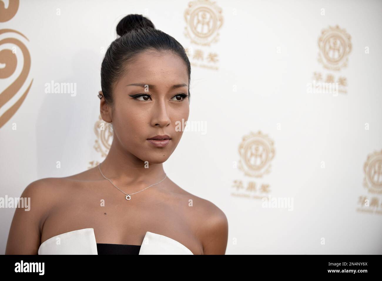 Summer Jikejunyi arrives at the Huading Film Awards held at the Ricardo ...
