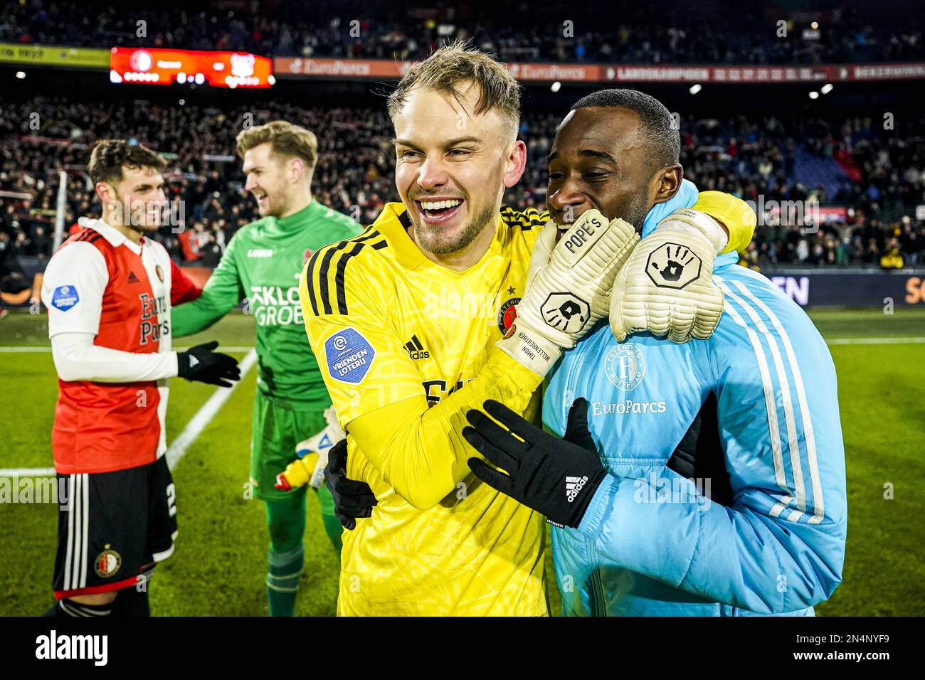 Rotterdam - Feyenoord keeper Timon Wellenreuther, Lutsharel Geertruida ...