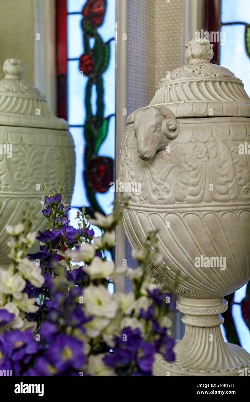 Classical antique urn in the entrance of Graceland, the home of Elvis ...