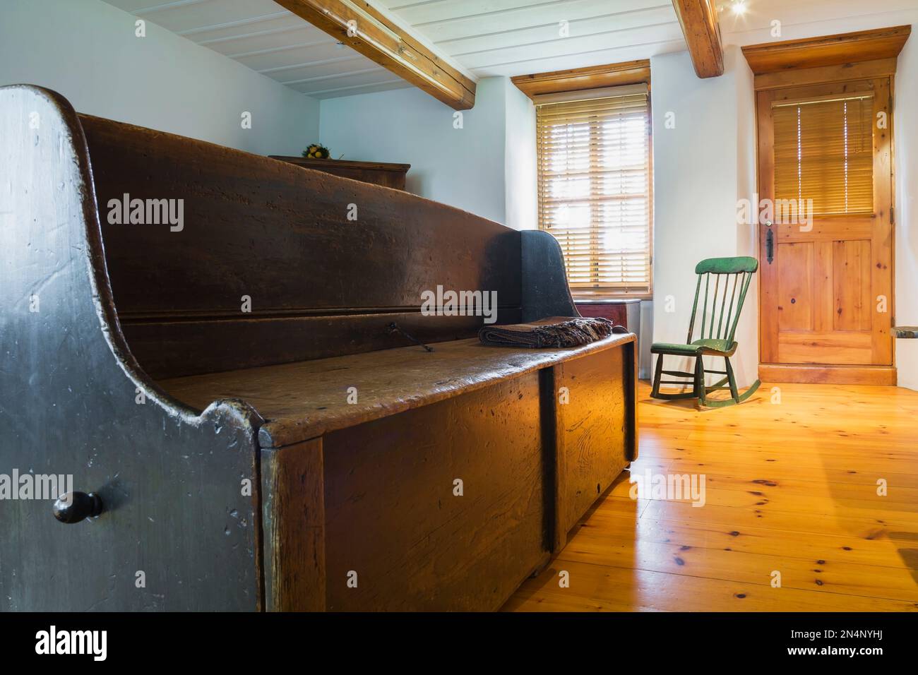 Pinewood 1830s beggar's bench and green wooden Boston rocking chair ...