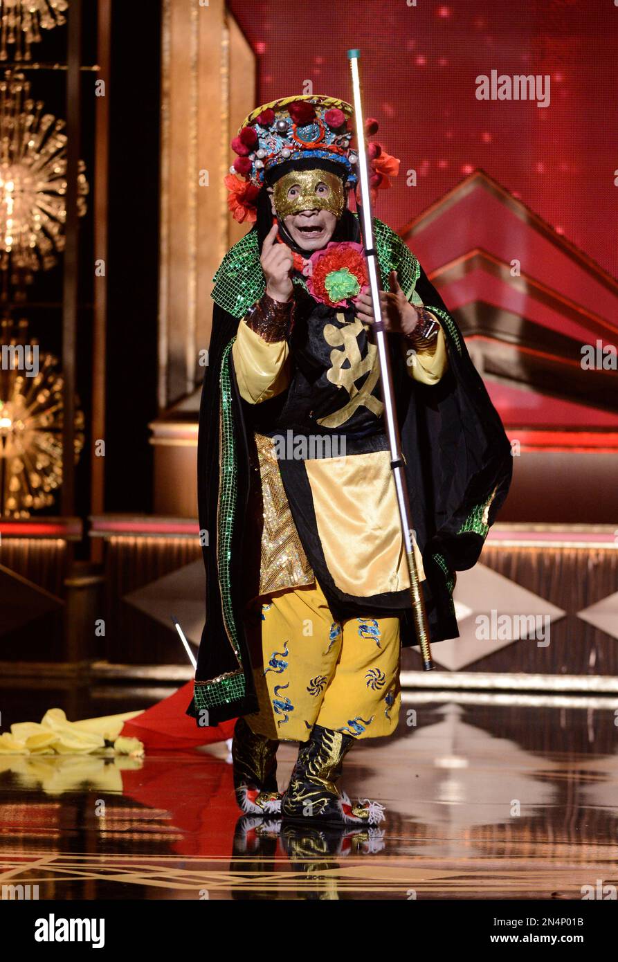 Master Zhao performs on stage at the Huading Film Awards at the Ricardo ...