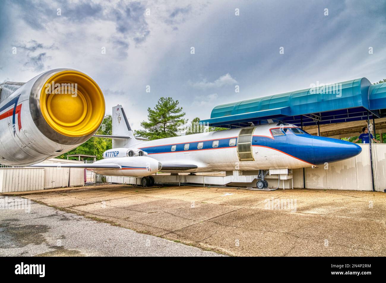 Elvis Presley’s private jet at Graceland, his home in Memphis ...