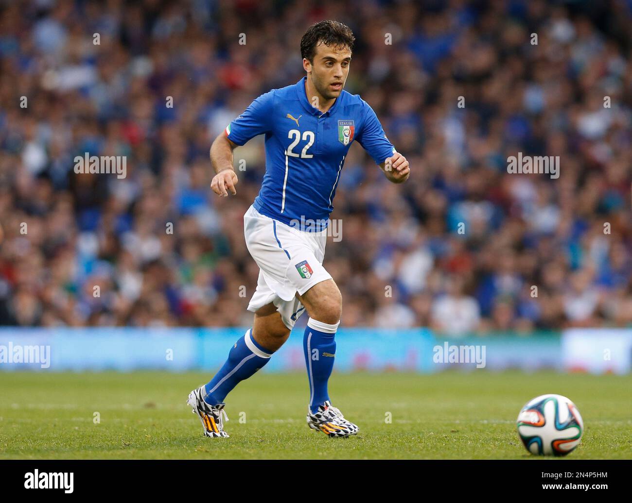 Italy's Giuseppe Rossi plays against Republic of Ireland during their ...
