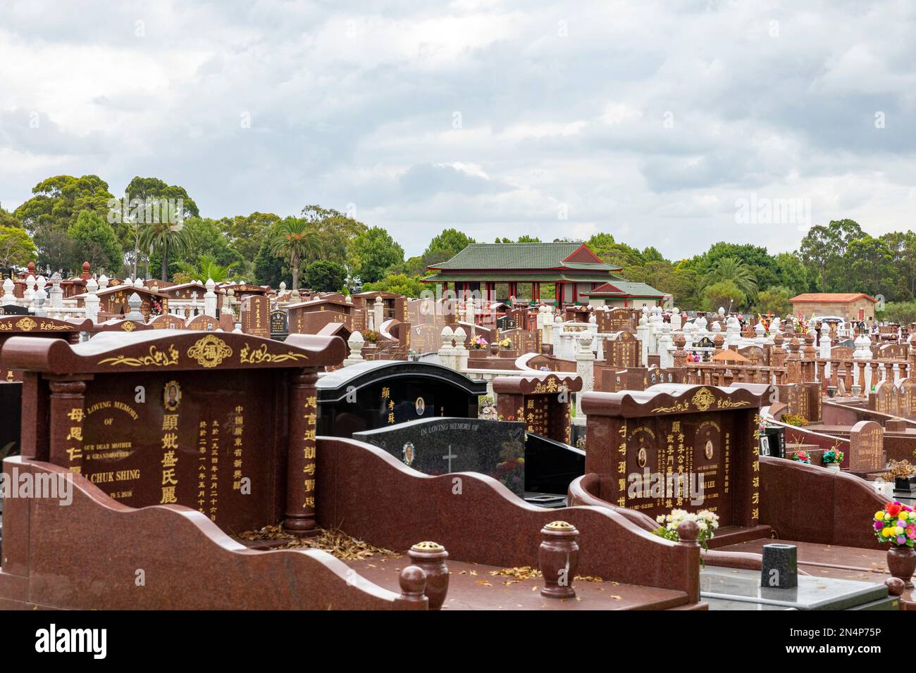 Chinese graves and headstones at Rookwood cemetery, Australia's largest ...