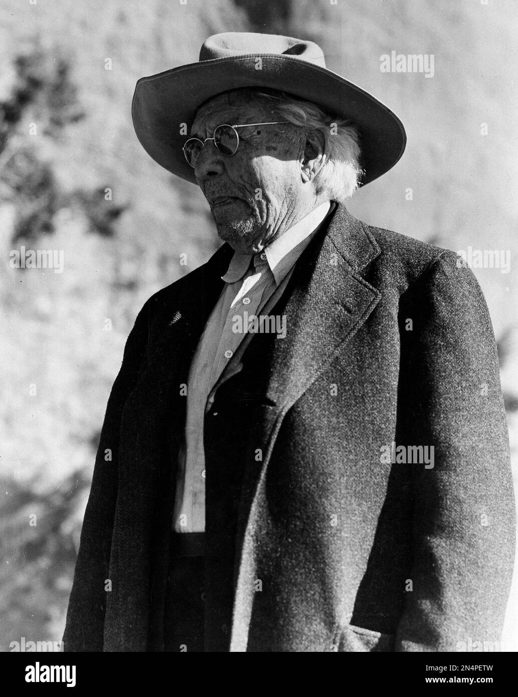 Henry Chee Dodge, last of the Navajo war chiefs and richest of the ...